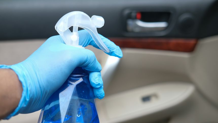 Deze delen van jouw auto bevatten meer bacteriën dan een wc-bril