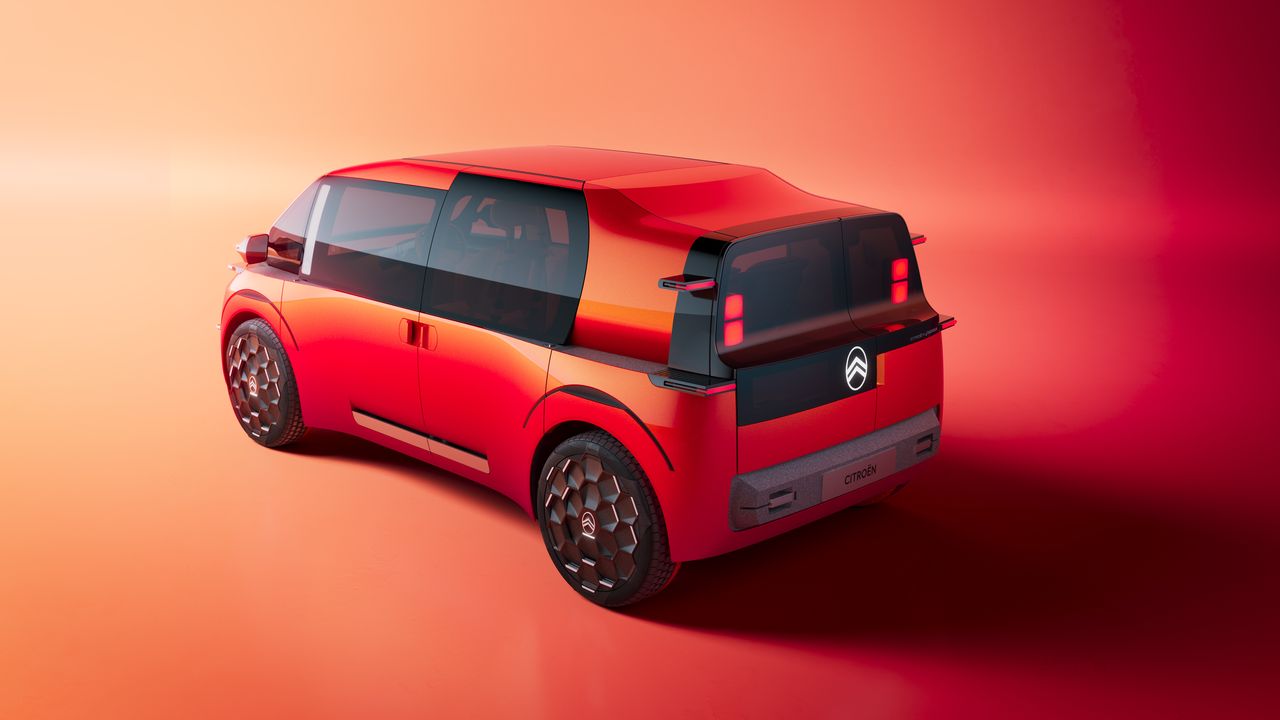 De nieuwe Citroën ELO is een mix tussen een MPV, camper en McLaren F1