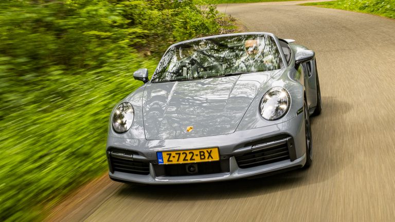 Cabriotest: Porsche 911 - de ultieme auto met open dak?