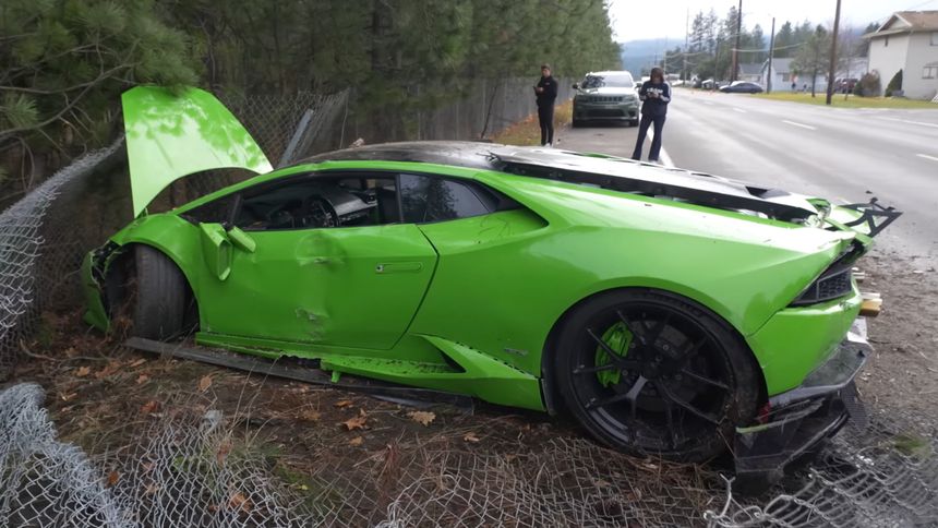Bekende YouTuber crasht zijn flink getunede Lamborghini Huracán