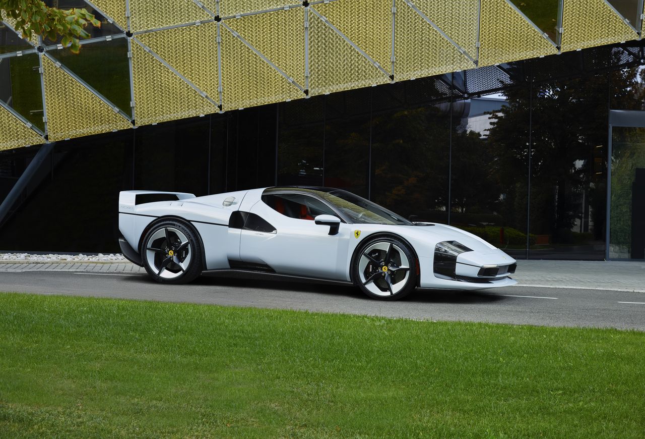 Retro is ook in trek bij supercarmerken: Ferrari maakt moderne F40